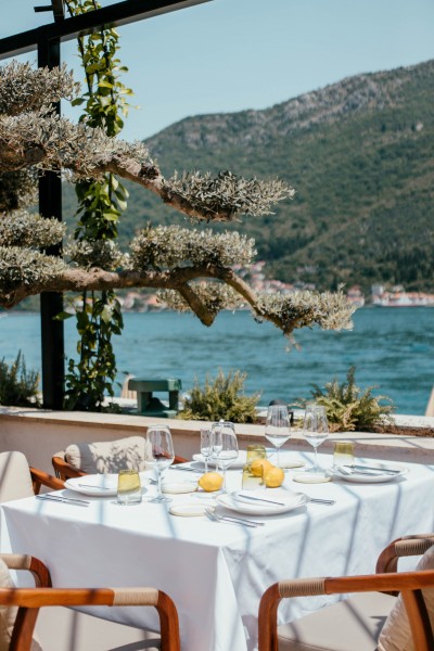 LIMONETO Restaurant & Beach