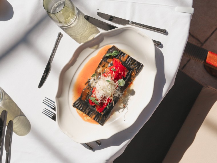 LIMONETO Restaurant & Beach